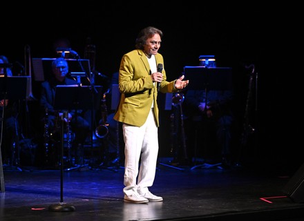 __COUNT__ Johnny Mathis in concert at The Broward Center for the ...