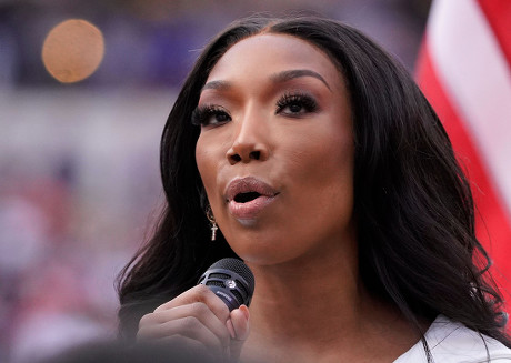 Brandy Sings National Anthem Nfc Championship Editorial Stock Photo ...
