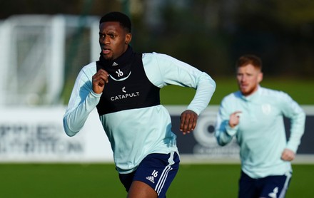 fulham training Stock Photos (Exclusive) | Shutterstock