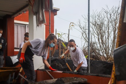 Workers Clean Volcanic Ashes Corazoncillo Las Editorial Stock Photo ...