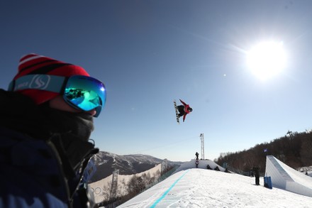 Womens Snowboard Slopestyle Qualification Ge Rong Editorial Stock Photo ...