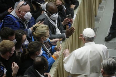 Pope Francis R Shakes Hands Faithful Editorial Stock Photo - Stock ...