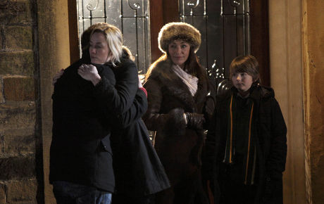 Natasha Wylde Amanda Donohoe Maisie Wylde: redaktionellt stockfoto ...