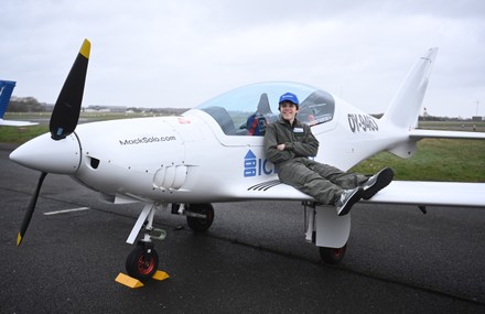 Britishbelgian Teenage Pilot Mack Rutherford Poses Editorial Stock ...