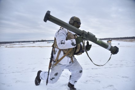 Ukrainian Military Demonstrates American Grenade Launcher Editorial ...