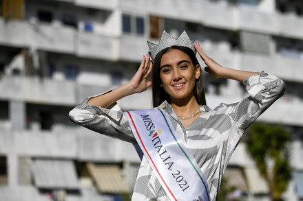imágenes de Miss Italia winner Zeudi Di Palma returns home after ...