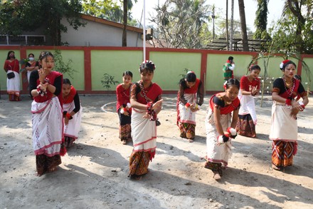 Mising Tribal People Performing Traditional Dance Editorial Stock Photo ...