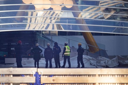 imágenes de O2 Arena Roof Damage Aftermath, London, UK - 19 Feb 2022 ...