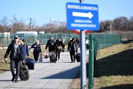Border crossing in Medyka, Poland - 24 Feb 2022 Stock Pictures ...