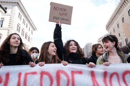 1,000 Peace movements Stock Pictures, Editorial Images and Stock Photos ...