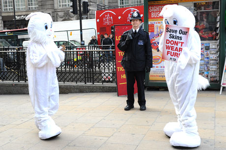 46 Protest sign placard anti fur Stock Pictures, Editorial Images and ...