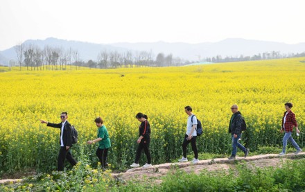 Tourists Visit Guangyang Isle Southwest Chinas Editorial Stock Photo ...