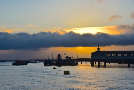 Seasonal weather, Gravesend, UK - 12 Mar 2022 Stock Pictures, Editorial ...