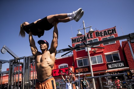 Bodybuilder Ike Catcher Lifts Tourist Air Editorial Stock Photo - Stock ...