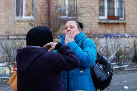 WOMAN SEEN CRYING AFTER RESIDENTIAL BUILDING Editorial Stock Photo ...