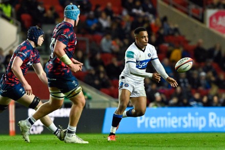 Max Ojomoh Bath Rugby Passes Ball Editorial Stock Photo - Stock Image ...
