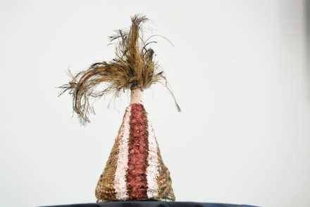 Sharon Rundle Stands Behind Lardil Headdress Editorial Stock Photo ...