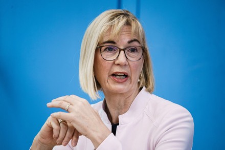 Weekly press conference of German health minister, Berlin, Germany - 25 ...