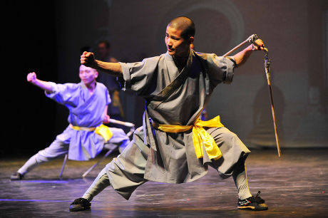 __COUNT__ Shaolin monks performing martial arts in Zhengzhou City ...