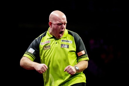 250 Darts players player Stock Pictures, Editorial Images and Stock ...