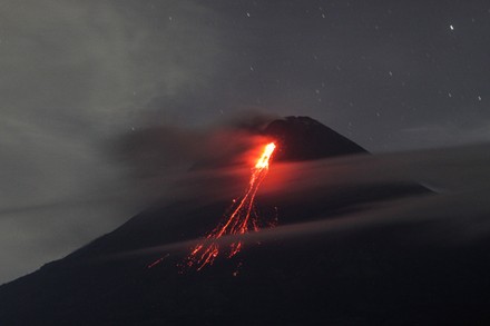2,000 Mount merapi eruption Stock Pictures, Editorial Images and Stock ...