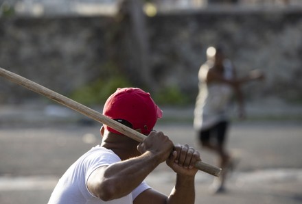 imágenes de Dominican baseball is 'cooked' in the popular street game ...