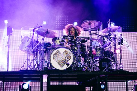 52 Drummer simple minds Stock Pictures, Editorial Images and Stock ...