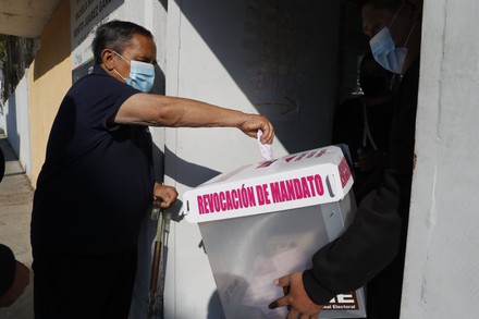 9 Voting booths open for the revocation of Lopez Obrador's mandate ...