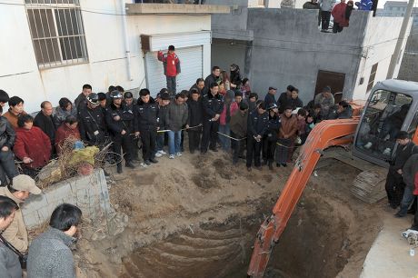 People Watch Excavation 2200 Year Old Editorial Stock Photo - Stock ...