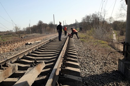 19 Damaged railroad bridge Stock Pictures, Editorial Images and Stock ...