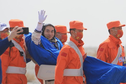 Return Capsule Shenzhou13 Manned Spaceship Lands Editorial Stock Photo ...
