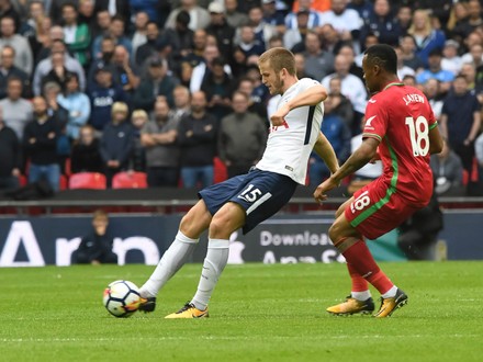 __COUNT__ Spurs 0 Swansea 0 Stock Pictures, Editorial Images and Stock ...