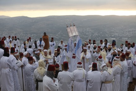 Members Samaritan Community Pray Sunrise During Editorial Stock Photo ...