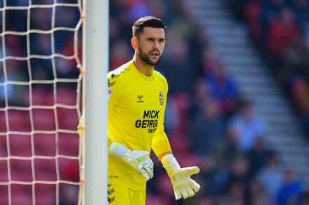 Cambridge Uniteds Goalkeeper Dimitar Mitov During Editorial Stock Photo ...