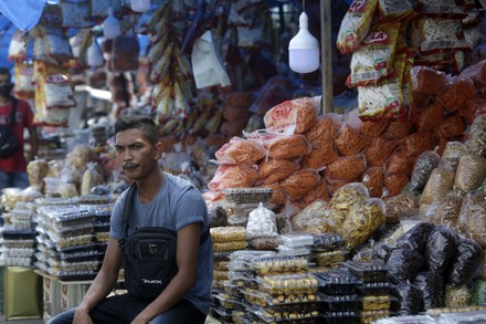 Street Vendor Displays Sells Some Cookies Editorial Stock Photo - Stock ...
