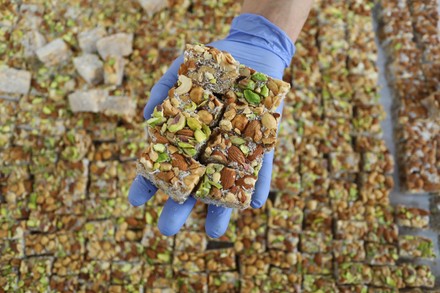 Palestinians Prepare Sweet Known Arabic Halkoum Editorial Stock Photo ...