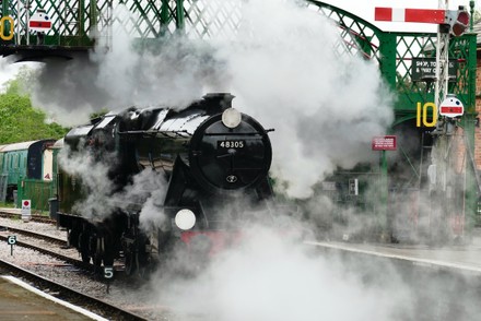 Steam Locomotive 48305 Stanier Class 8f Editorial Stock Photo - Stock ...