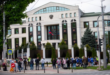 __COUNT__ imágenes de Moldovan journalists protest on World Press ...