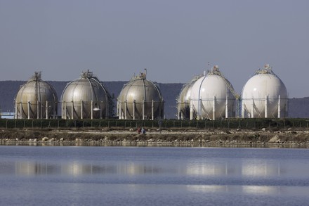 Berre Pond Lyondell Basel Refinery Berre Editorial Stock Photo - Stock ...
