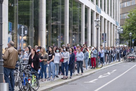 Long Line Waiting Customers Corresponding Minimum Editorial Stock Photo ...