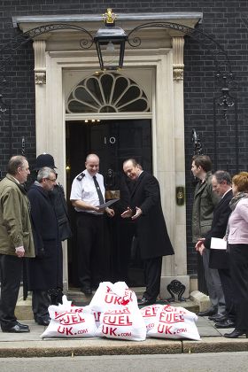 49 Police petition to downing street Stock Pictures, Editorial Images ...