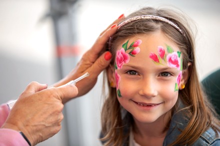 Orla Davis Malahide Enjoying Face Painting Editorial Stock Photo ...