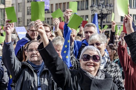 Proeurope Demonstration Pulse Europe Movement Against Editorial Stock ...