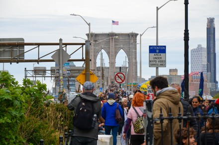 500 Crowded bridge Stock Pictures, Editorial Images and Stock Photos ...