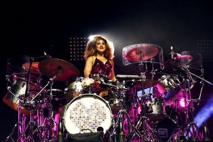 52 Drummer simple minds Stock Pictures, Editorial Images and Stock ...