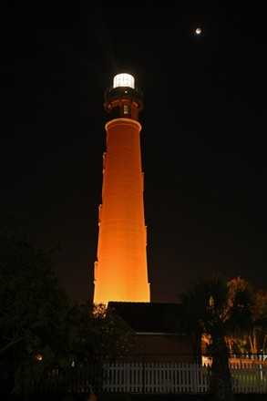 Eclipsed Moon Hangs Over Historic Lighthouse Editorial Stock Photo ...