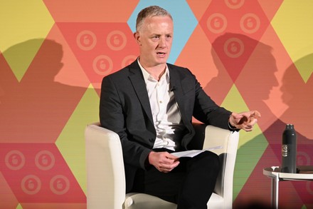 __COUNT__ imágenes de Creators as the next broadcasters: A conversation ...