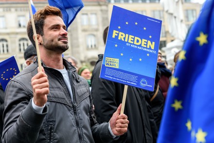 Proeurope Demonstration Pulse Europe Movement Against Editorial Stock ...