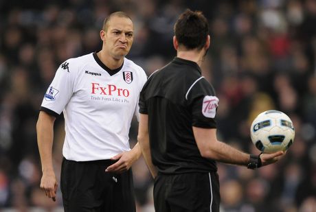 Bobby Zamora Fulham Makes Face Referee Editorial Stock Photo - Stock ...