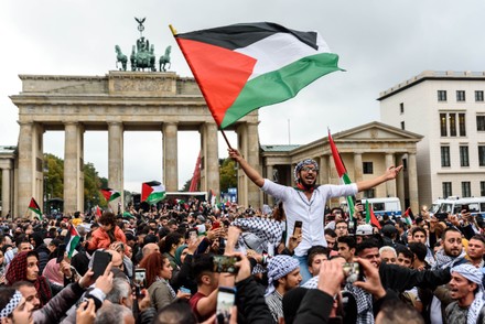Propalestine Rally Brandenburg Gate Berlinmitte Palestinian Editorial ...